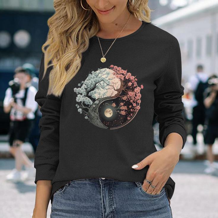 Taoism Yin Yang Cherry Blossom On Taijitu Yin Yang Long Sleeve T-Shirt ...