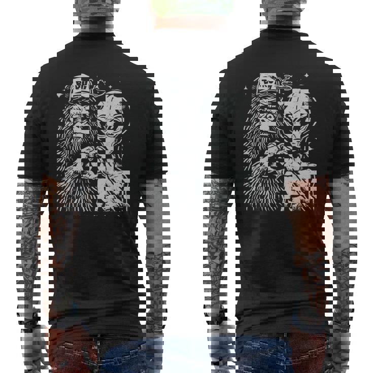 Vintage Bigfoot And Alien Heart Hand Sign Men's T-shirt Back Print ...