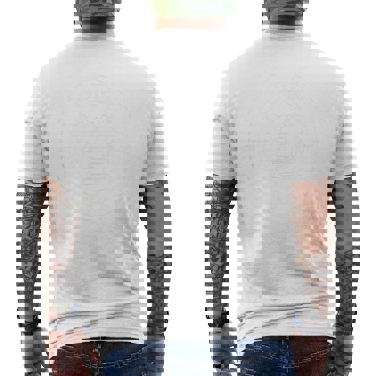 Argosy Life Camping -70'S Vintage Airstream Camper Men's T-shirt Back ...