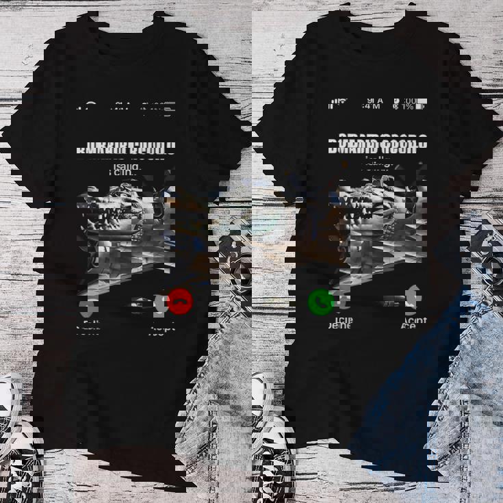 Bombardiro Crocodilo Está Llamando Italian Brainrot Meme Camiseta de ...