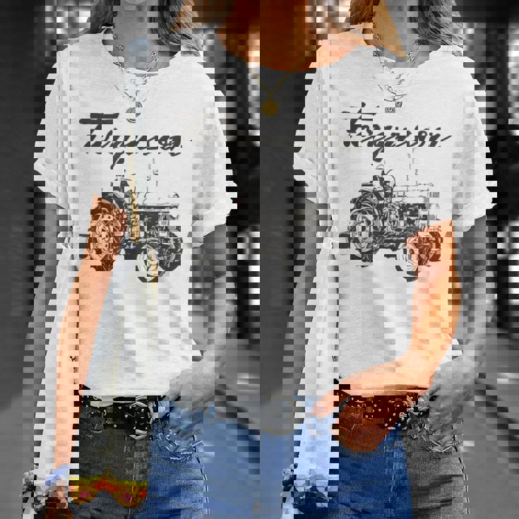 Vintage Te-20 Ferguson Tractor Vector Poster T-Shirt | Mazezy