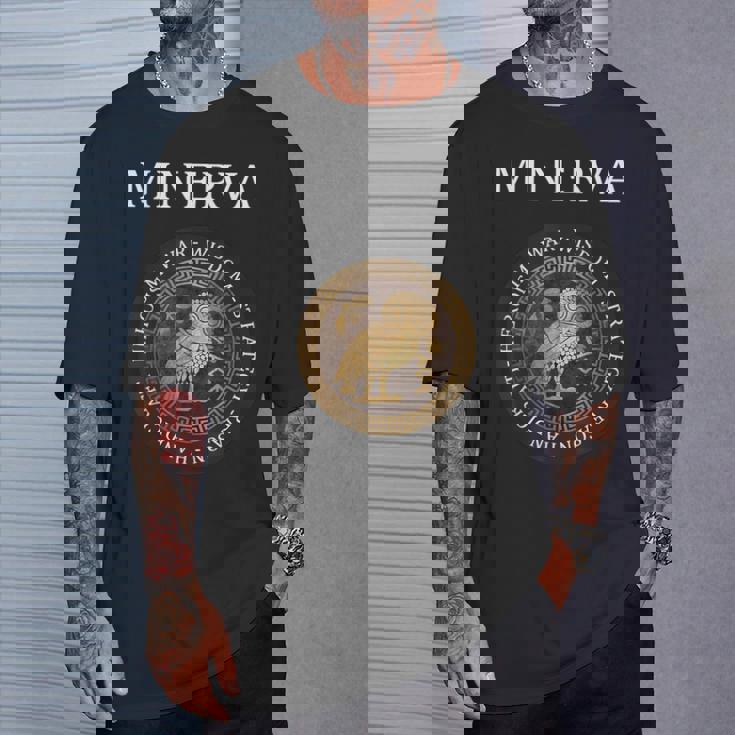 Minerva Símbolo De La Antigua Diosa Romana Camiseta unisex - Regaloses