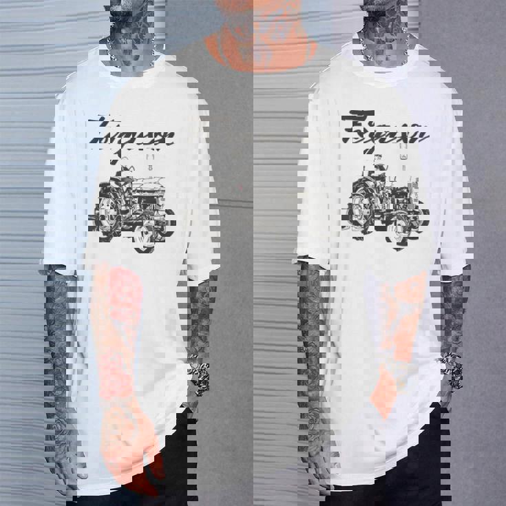 Vintage Te-20 Ferguson Tractor Vector Poster T-Shirt | Mazezy