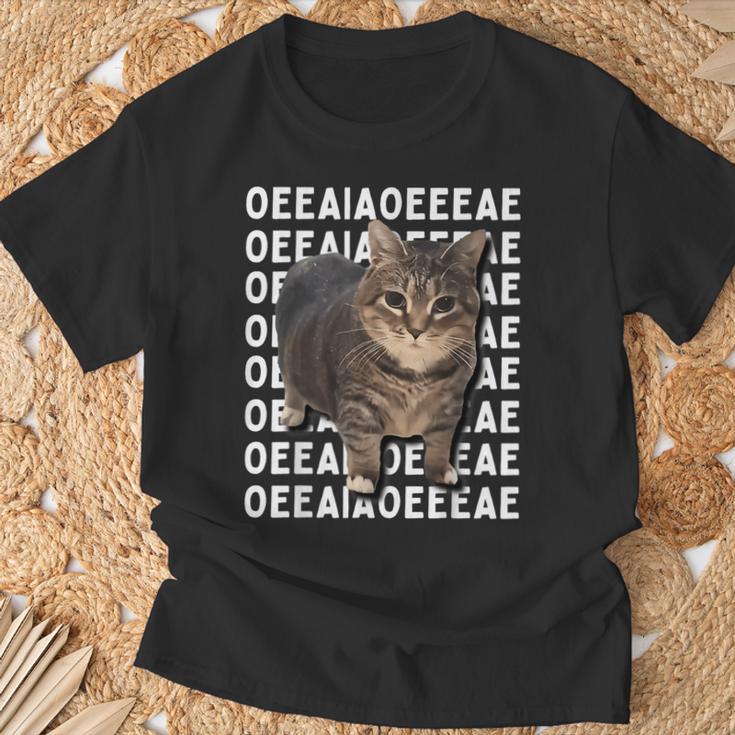 Spinning Cat Meme Oiiaoiia Cat Meme T-Shirt | Mazezy